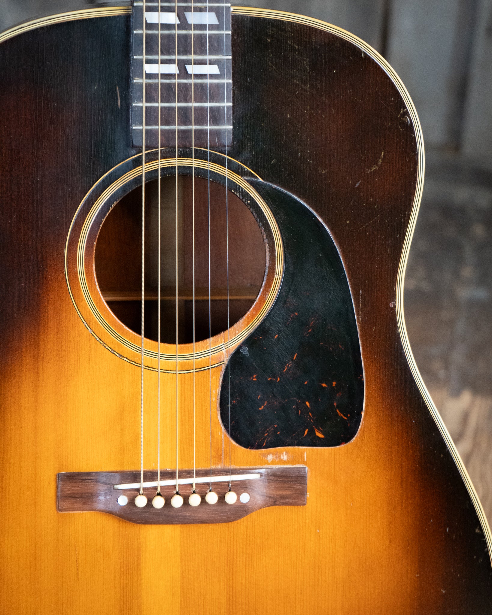 Gibson Southern Jumbo Acoustic Guitar (1945) – Elderly Instruments